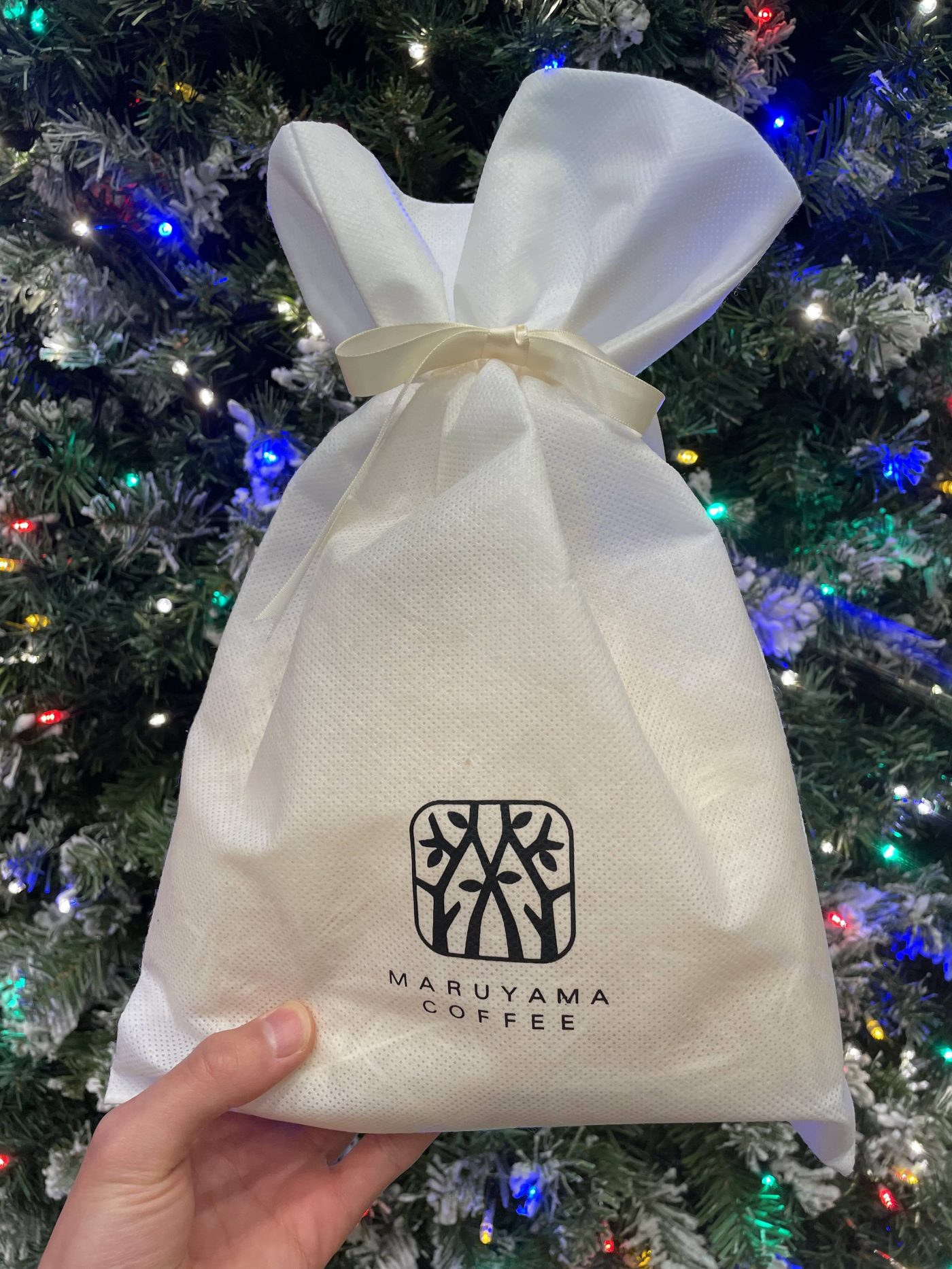 スタッフ通信：エキュートエディション渋谷店（ラッピングの紹介）｜丸山珈琲 MARUYAMA COFFEE Official site